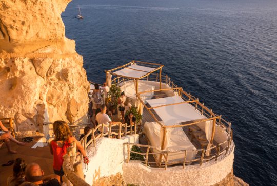 Vita Notturna a Minorca: Divertimento e Movida a Minorca